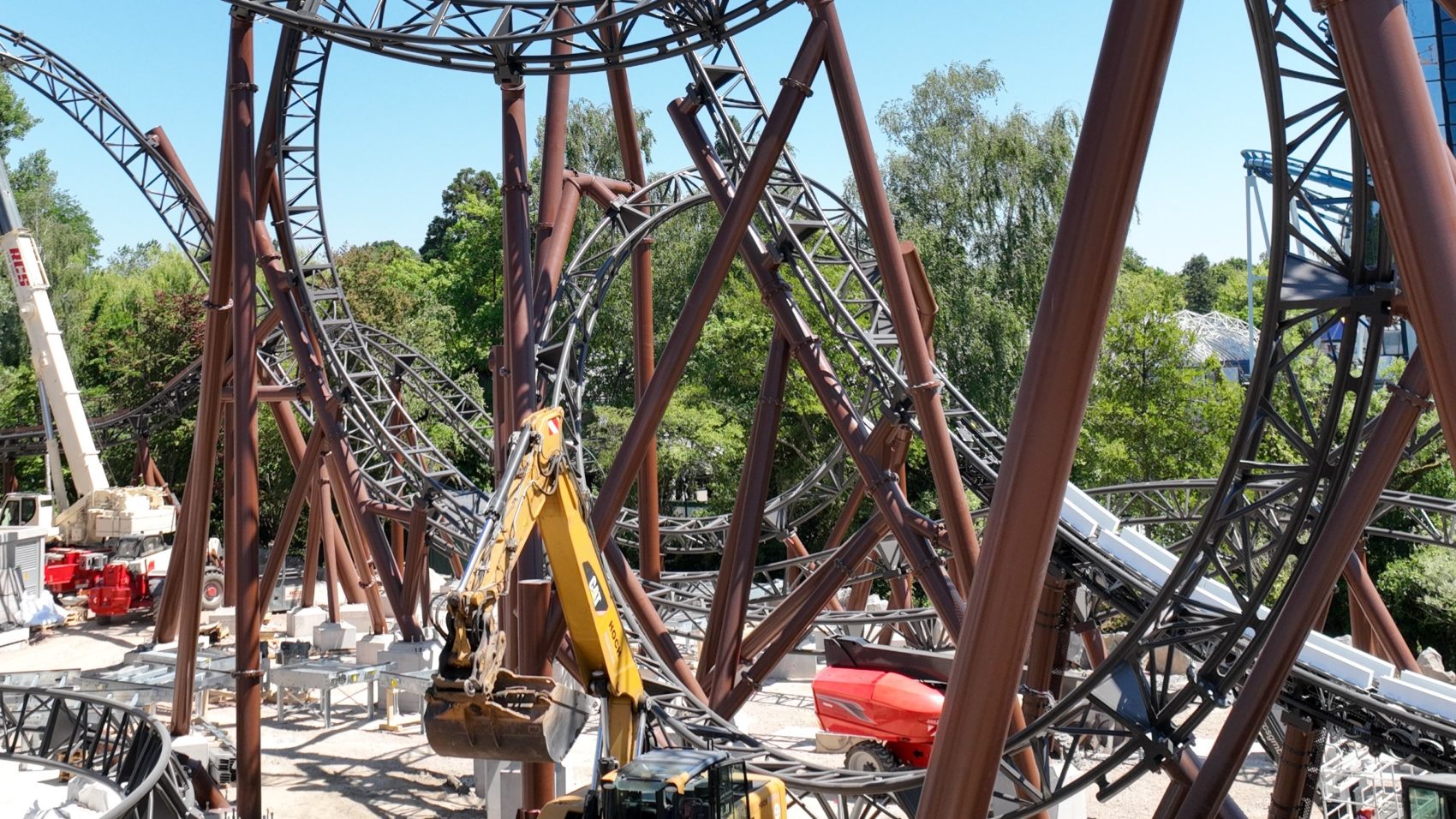 Neuer Coaster: Alle Inversionen im Detail! - Der offizielle Europa-Park ...